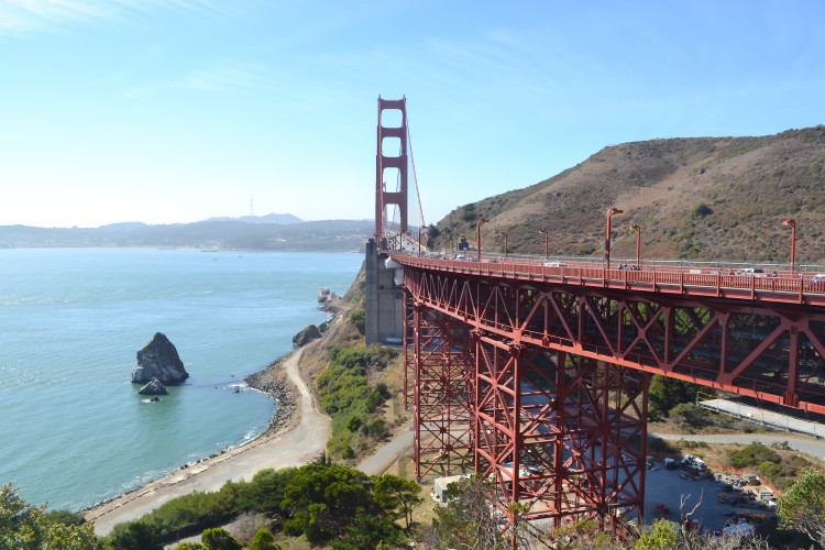 vista point golden gate bridge • A Passion and A Passport