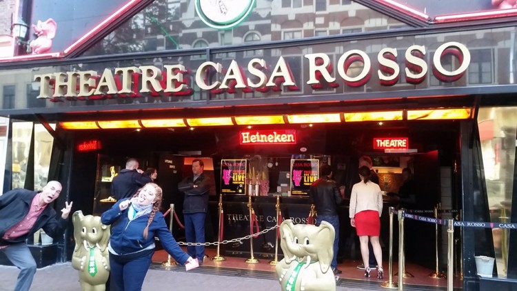 6 cassa rosso • A Passion and A Passport