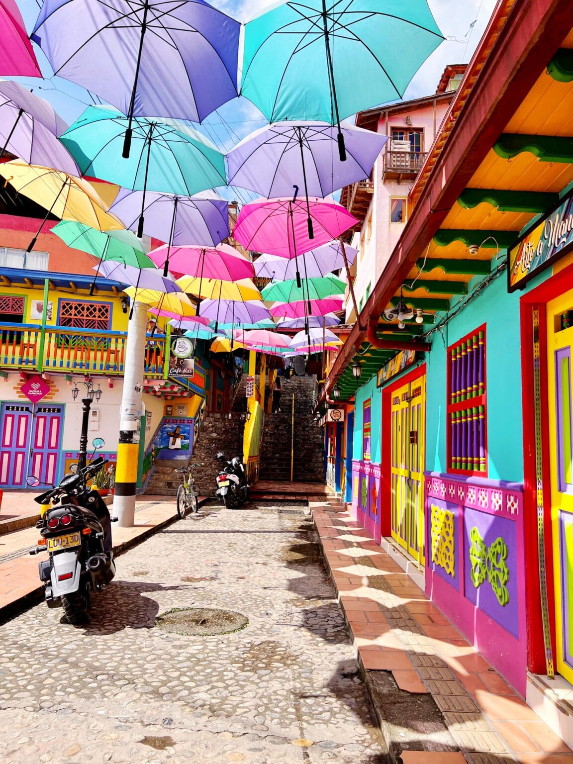 16 Exciting Things to do in Guatape: The Most Colorful Town in Colombia